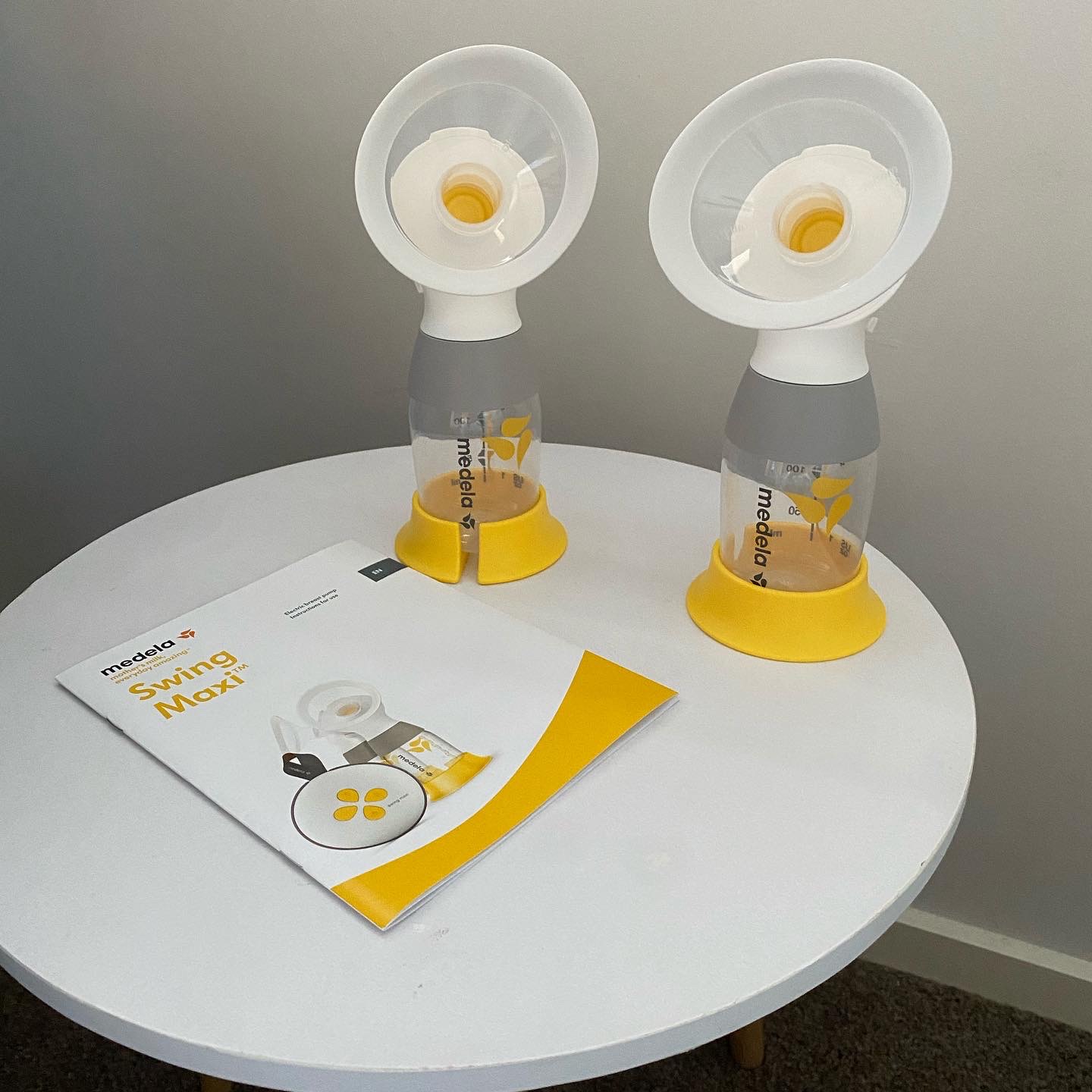 Medela New Swing Maxi Double Electric Breast Pump Reviews | Tell Me Baby